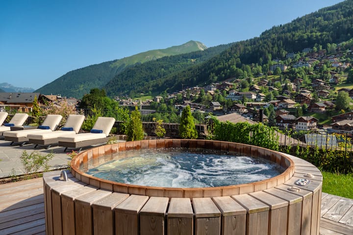 Exceptional Chateau In The Centre Of Morzine - Morzine