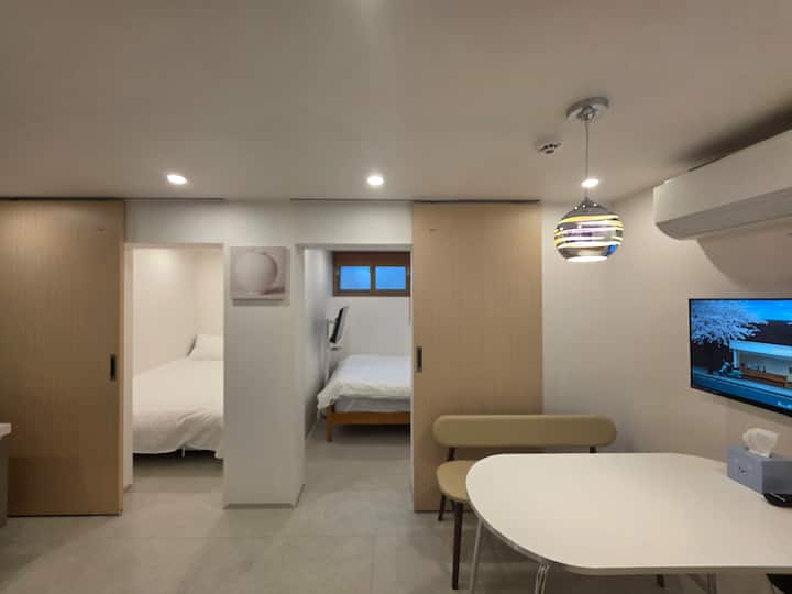 Stay538[프라이빗 마당/부산역5분/짐보관/초역세권/1층단독사용 - Busan