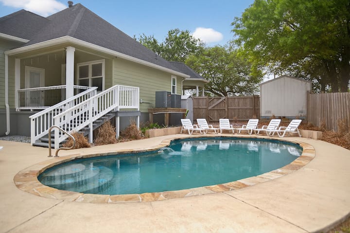 Cbreeze Beach Retreat Pool | Sleeps 16 | Gulfport - Gulfport, MS