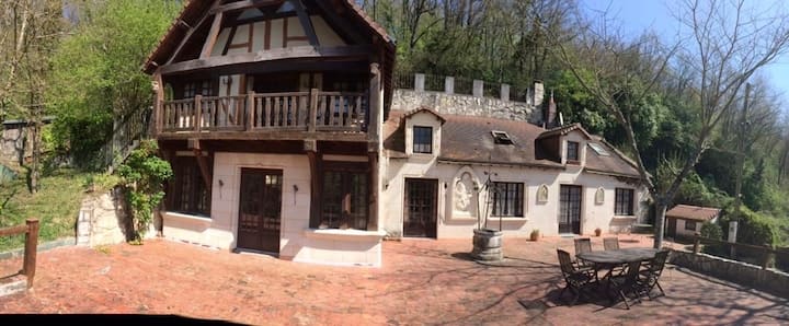 Maison Troglodyte Atypique à Découvrir - Vendôme
