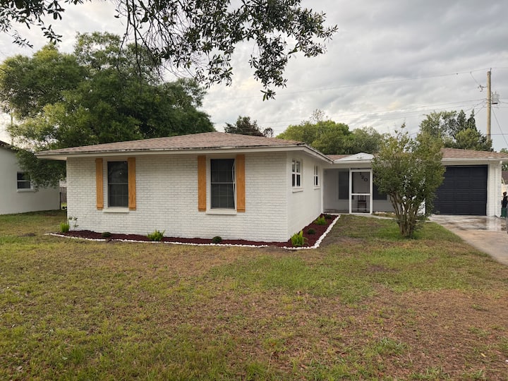 Al-jannah (Tampa - Near Busch Gardens & Usf) - Temple Terrace, FL