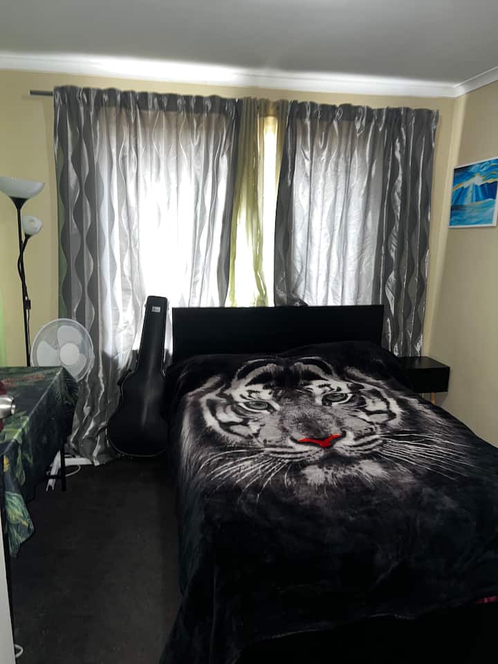 Cheap Rooms In Parafield Gardens 2 - Salisbury