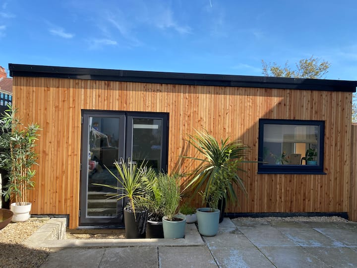 Modern Self-contained Annex - Bristol
