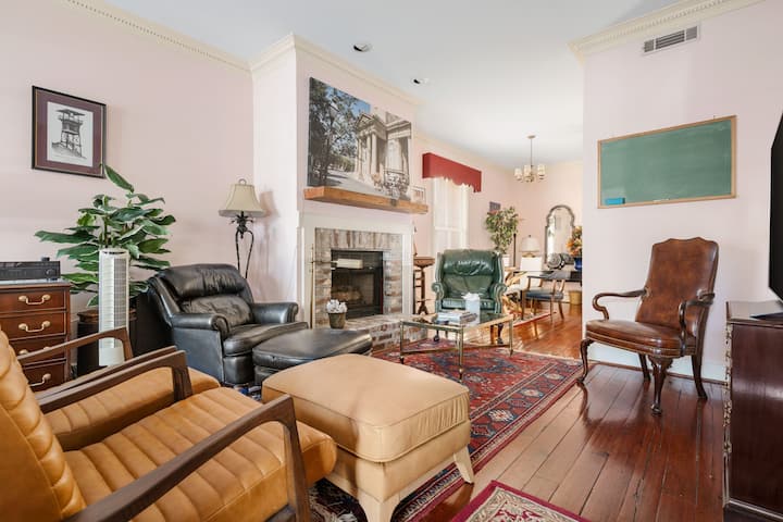 The Office | Historic District Charleston! - James Island, SC