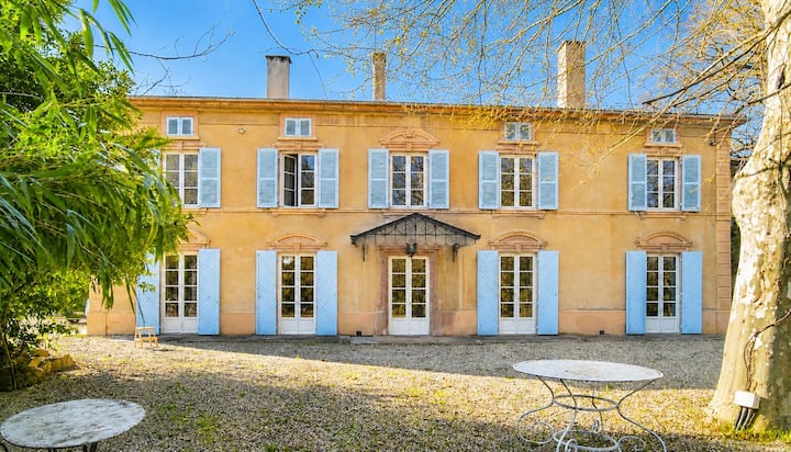 Domaine D'exception • Idéal Familles & Séminaires - Brignais