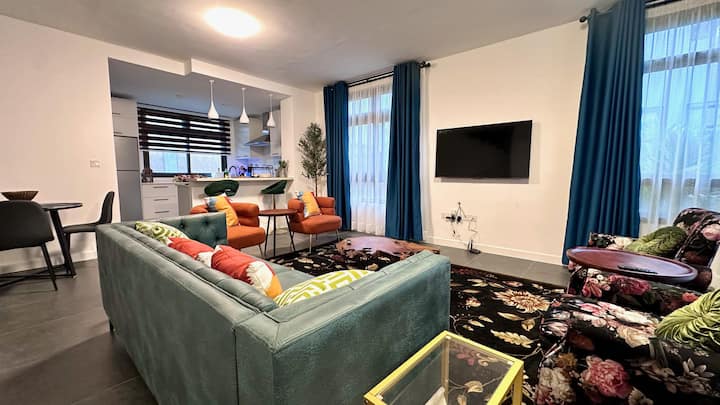 A Gated Community 3br With Pool & Sport Court - Ghana