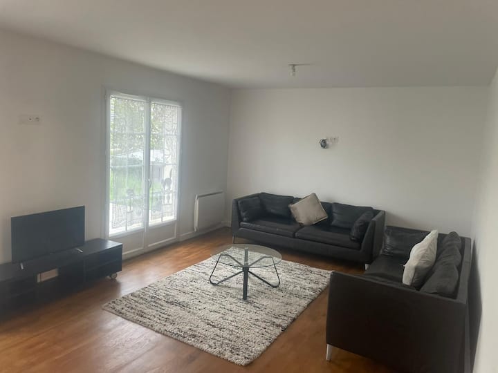 Maison Familiale 3 Chambres, Jardin, Cuisine - Vierzon