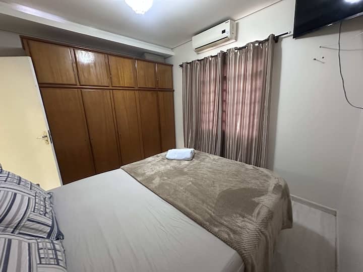 Casa Com Churrasqueira E áRea De Festas Emporio Sm - Toledo