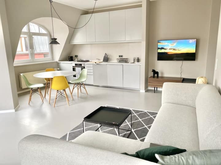 Exklusives 100 Qm Penthouse-wohnung Mit 4 Zimmern - Berlijn