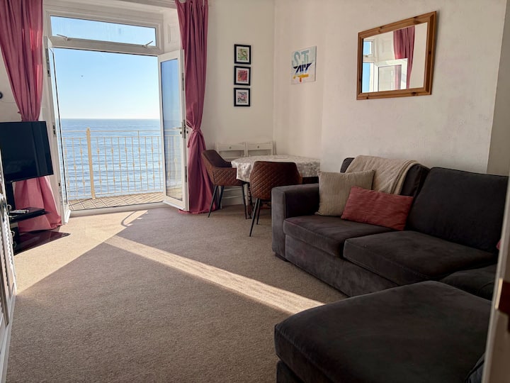 Balcony With Stunning Sea Views, Dog Friendly - Isle of Wight