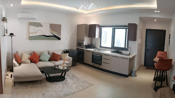 The Peak | Luxurious 1br With Pool And City View - Dakar