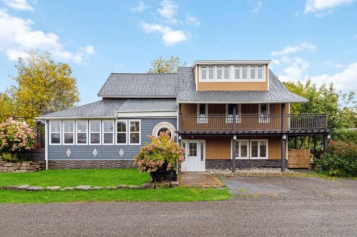 Tipsy Lobster - 4 Bedroom Steps To Parlee Beach! - Shediac