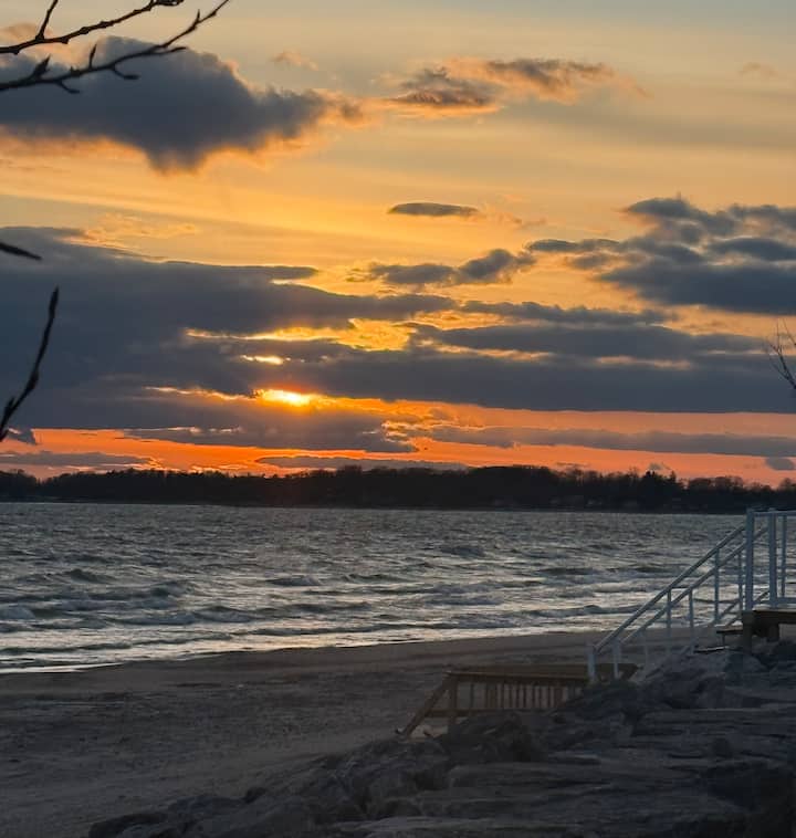 Sherkston Shores Sunset Cottage | 1 Min Beach - Port Colborne