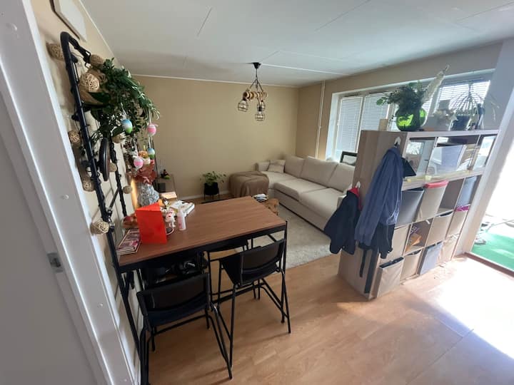 Cheap & Cozy Apartment - Bottom Floor Of The House - Botkyrka