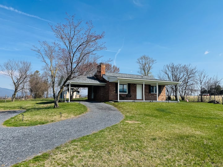 Piney Hill Bungalow - Luray Valley Retreat - Luray, VA