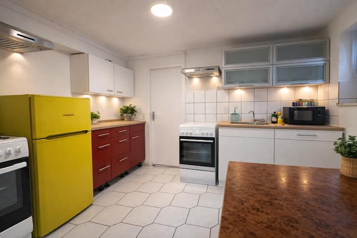 Frankfurt Airport Terminal Apartment - Frankfurt