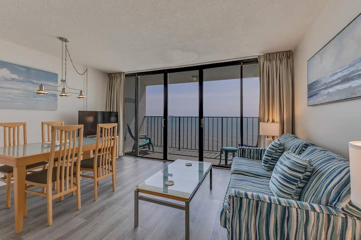 Oceanfront Bliss At 1008 Blue Dolphin - Carolina Beach, NC
