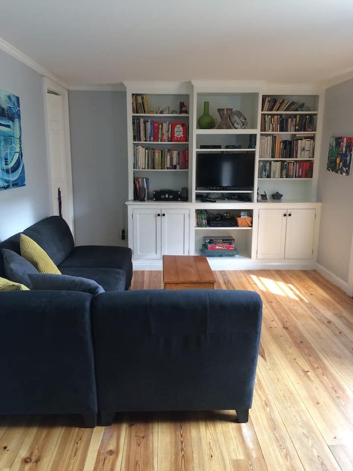 Ten Minute Walk To Track And Downtown! - Saratoga Springs, NY