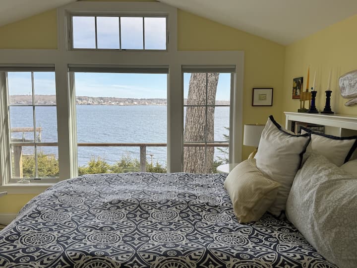 Boothbay Harbor Oceanfront Home|3br, Dock & Hottub - Boothbay Harbor, ME