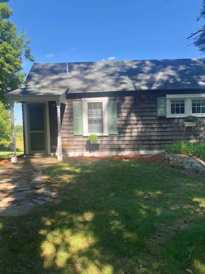 Country Cottage On A Nh Apple Orchard - Zorvino Vineyards, Sandown