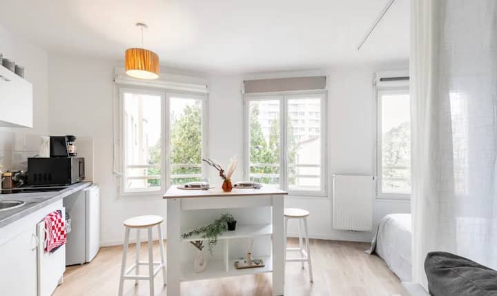 Studio Lumineux Proche Paris • Confort & Calme - Saint-Denis, France