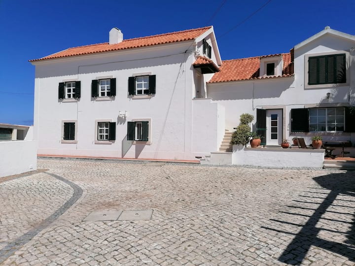 Blue Horizont At Azenhas Do Mar - Colares