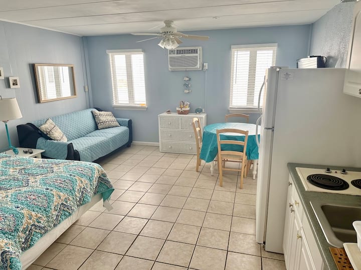 Malibu Surf @ The Malibu - Rock & Roll, North Wildwood