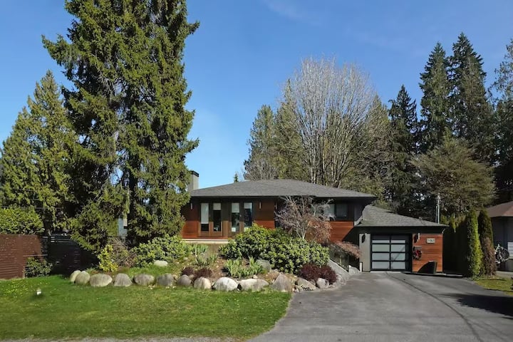 Forest Retreat - West Vancouver