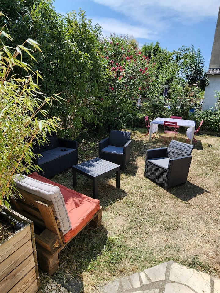 Maison De Plain-pied Avec 4 Chambres Et Jardin - Albi