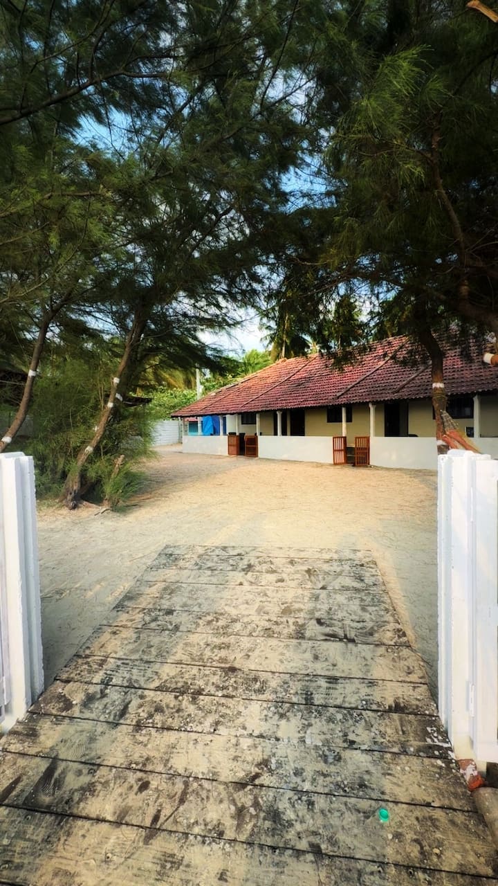 Auranela Stay With A Beautiful Beach View - Kundapura