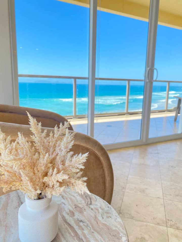 Beachfront Penthouse | Private Rooftop Patio - Rosarito