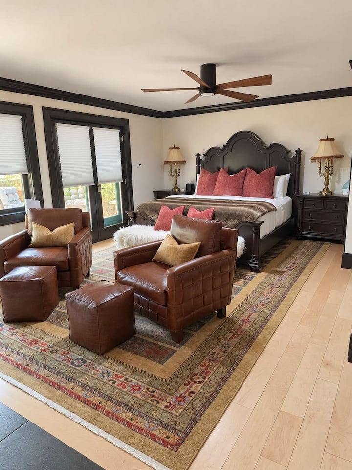 Spacious 3 & 3 In Aspen's Core With Sauna! - Aspen, CO