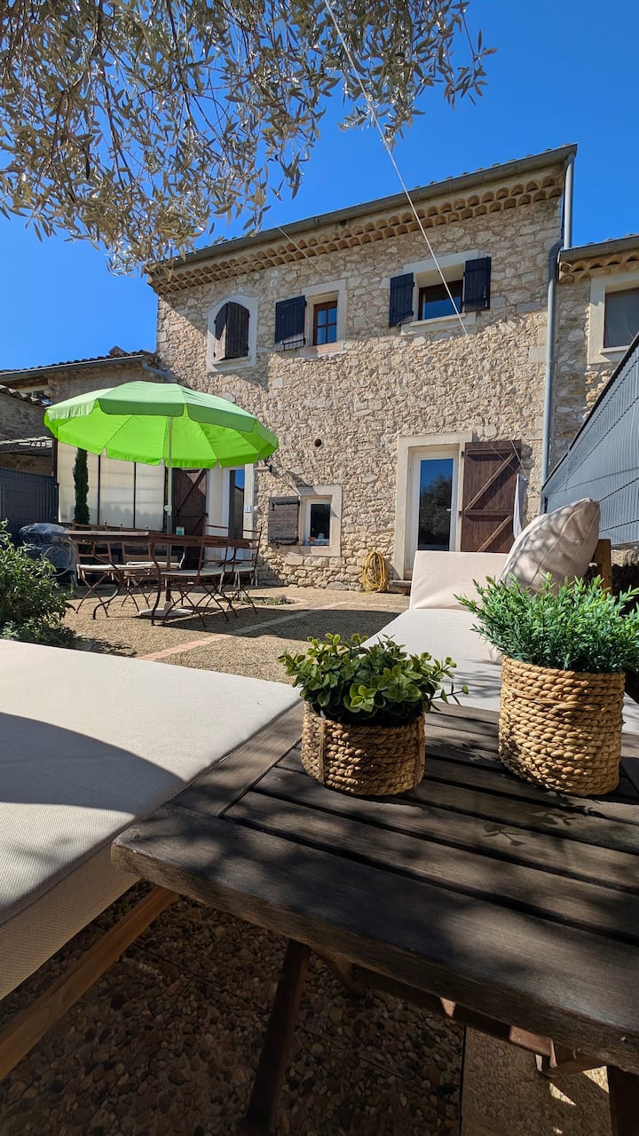Logement Provençal En Pierre - Gordes