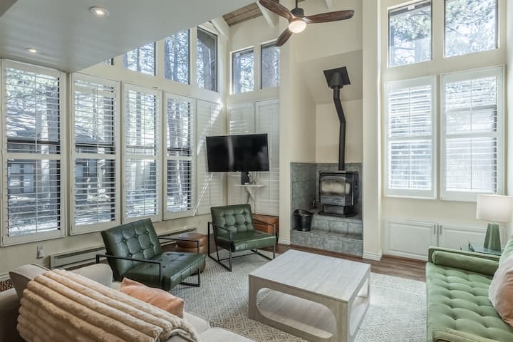 Stunning, Sunlit & Spacious - 1br/2bth+2 Lofts - Mammoth Lakes