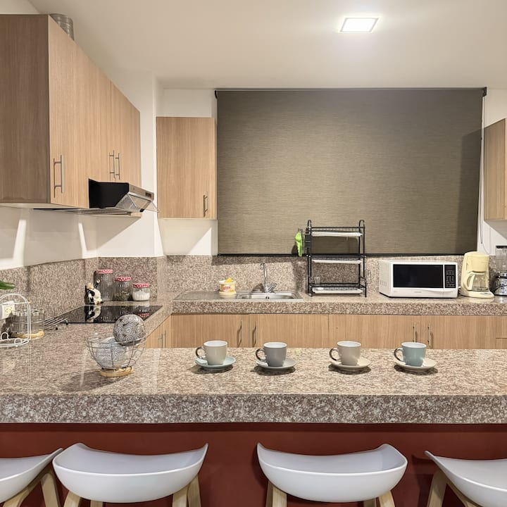 Suite + Areas Sociales A Una Cuadra De La Playa - Salinas