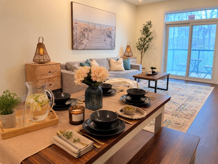 The Niagara Nest • 2br • Sleeps 8 • Free Parking - Niagara Falls