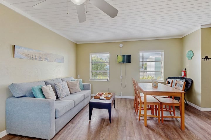 Remodeled Bayfront Studio With Dock & Great Views - Duck Key, FL
