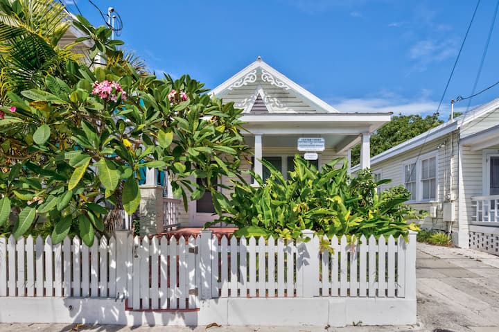 Tranquil 2br Dog Friendly | Hot Tub | Deck - Key West, FL