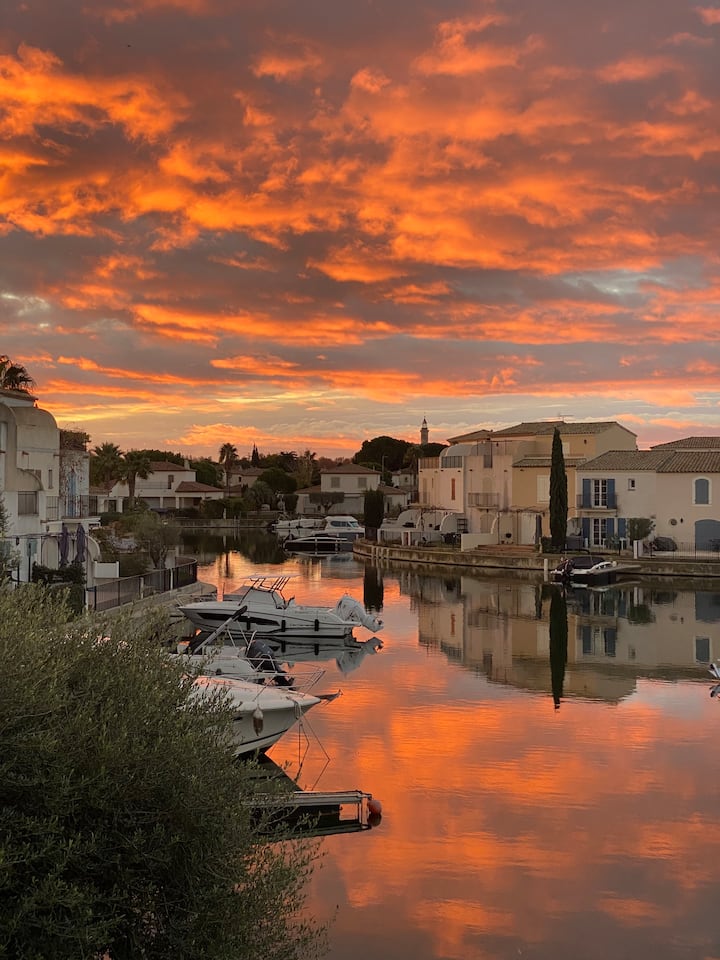 Marina Avec Piscine _ Aigues-mortes - Aigues-Mortes