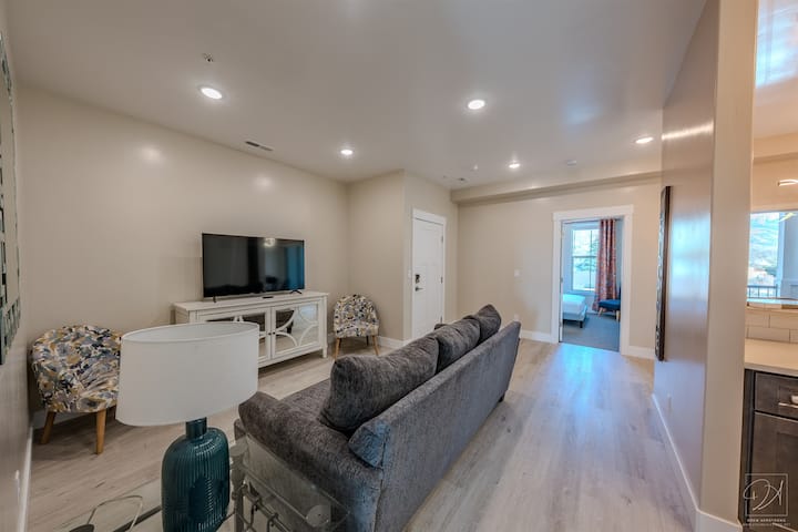 3br Boutique Suite | 2 Kings | Sleeps 6 - Orem, UT