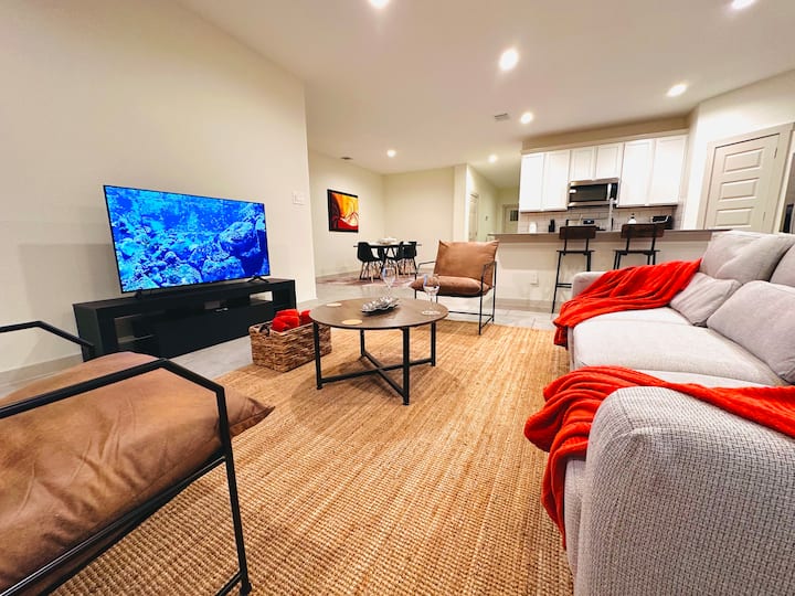 Spacious+ Office | Wi-fi | Families | 17mintyphoon - Katy, TX