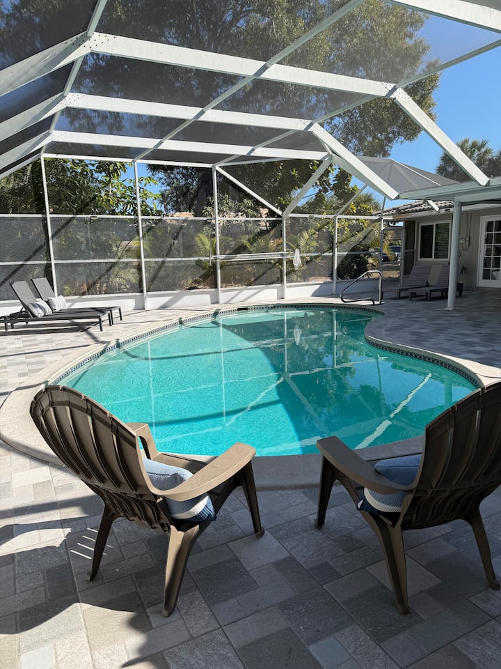 Beautiful House On Golf Course In Paradise Place. - Sarasota, FL