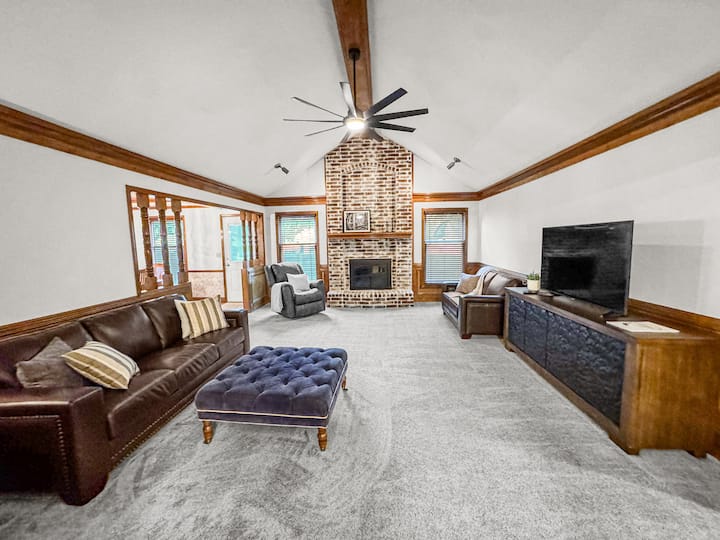 Entire House | Sleeps 8 | Near Walking Trail - 奧拉西