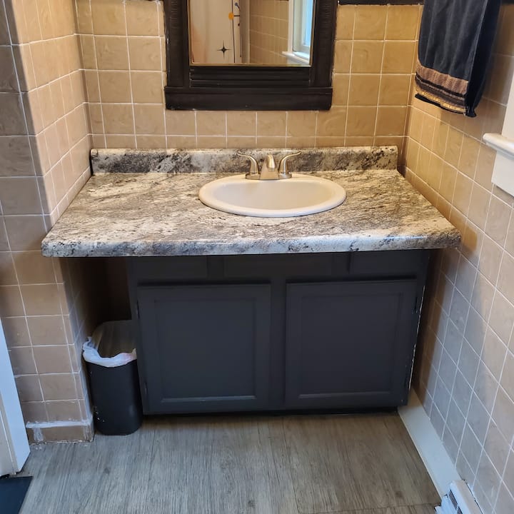 Pet Friendly, 3 Bedroom House On Quiet Street - Fort Wayne, IN