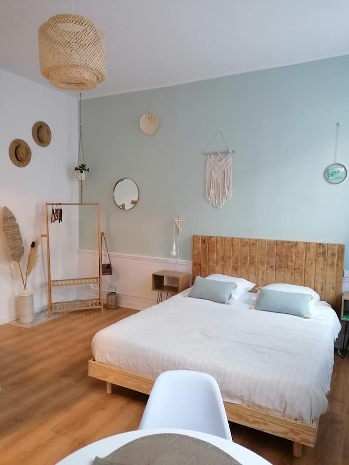 "La Reposante" Maison D'hôtes En Centre-ville - Rochefort, France
