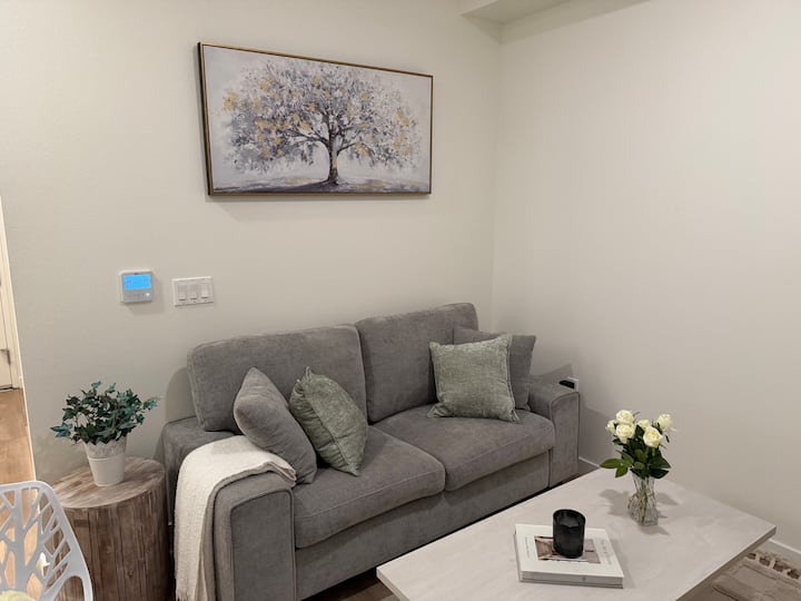 Cute & Central 1b1b In Hollywood - Pool/parking - Franklin Hills - Los Angeles