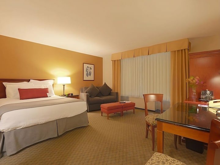 One Unit | Free Breakfast | Free Parking - Wenatchee, WA