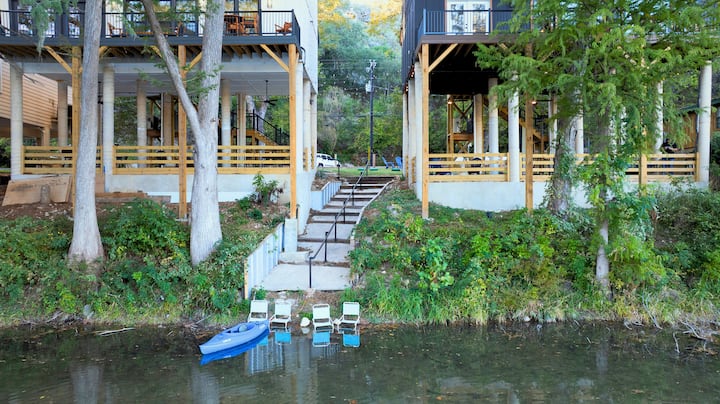 Riverfront Twin Homes | Perfect Group Escape - キャニオン・レイク, TX