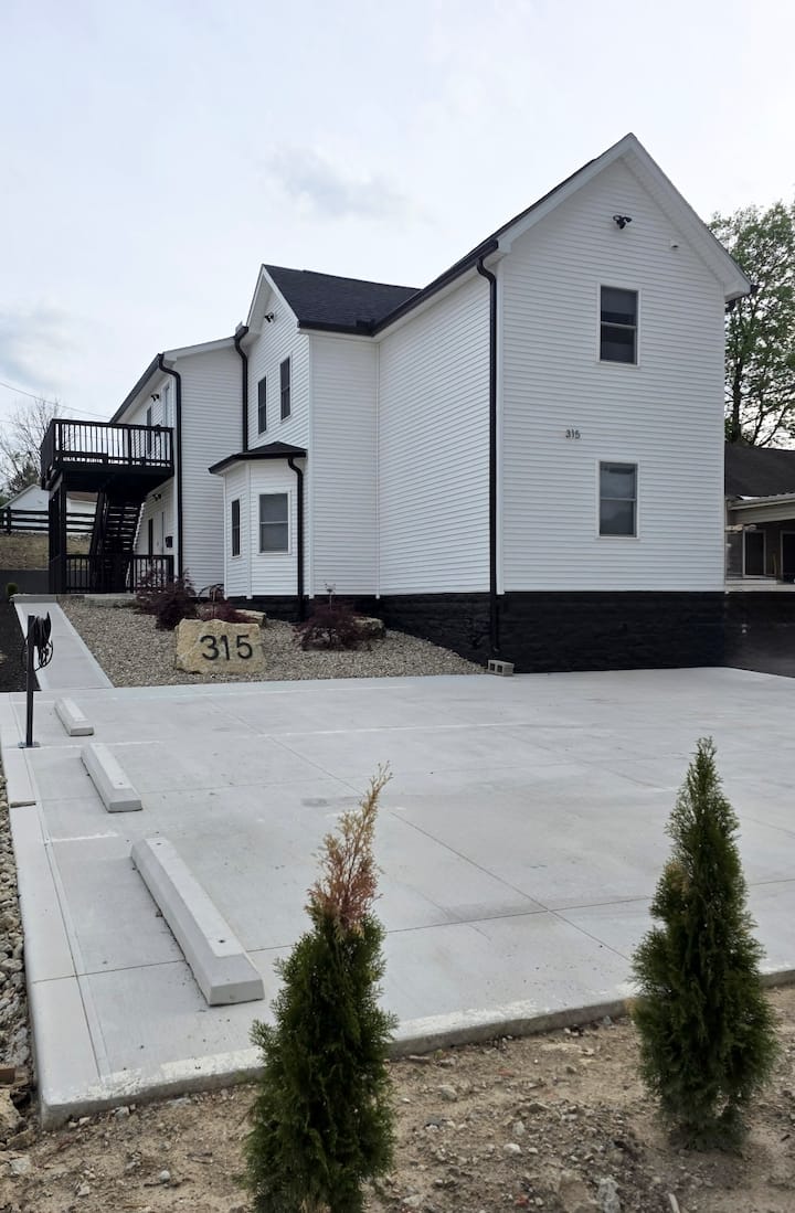 Modern Luxury Retreat By The Wittenberg Steemer - Buck Creek State Park Beach, Springfield