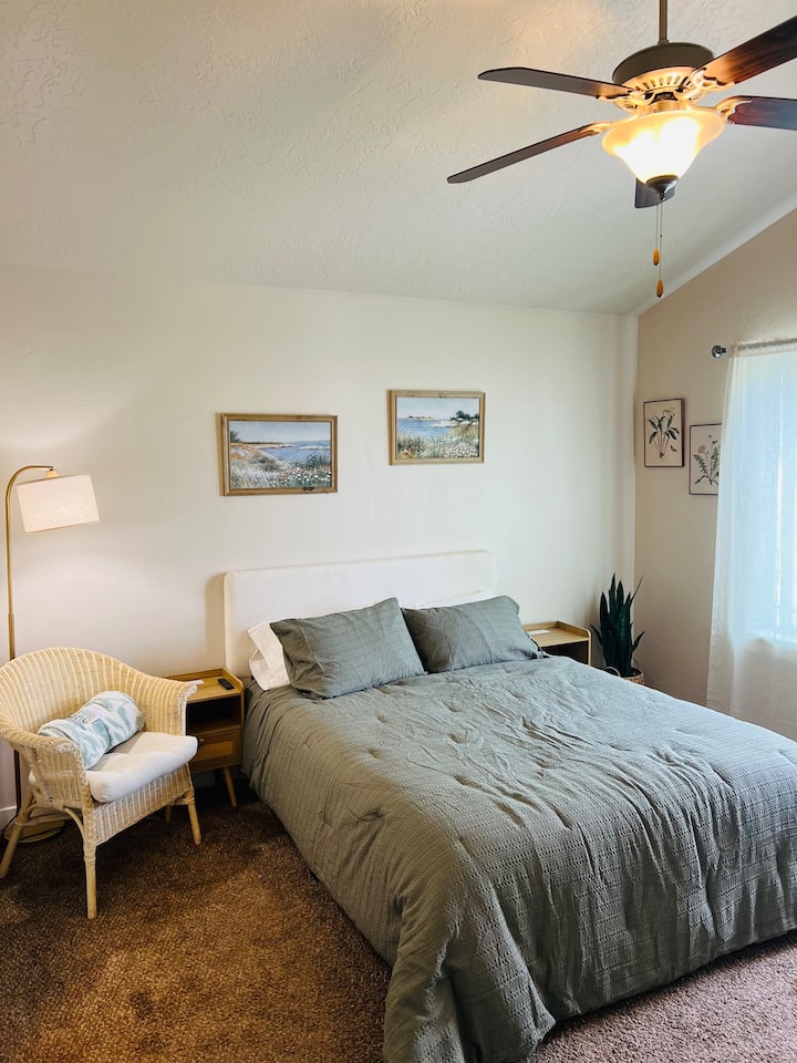 Cozy• Prime•byu|uvu|mtc|ski•sleep 10•pet Friendly - Provo, UT